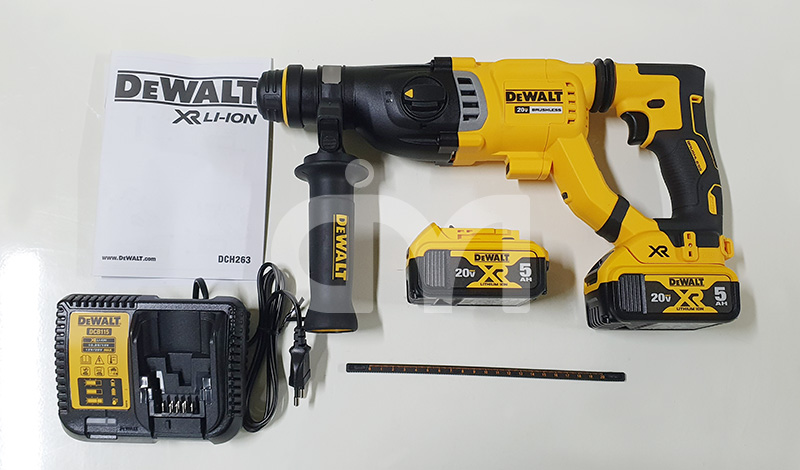 충전 로타리 햄머 DCH263P2 배터리2개 (20V/5.0A) / 디바이스마트